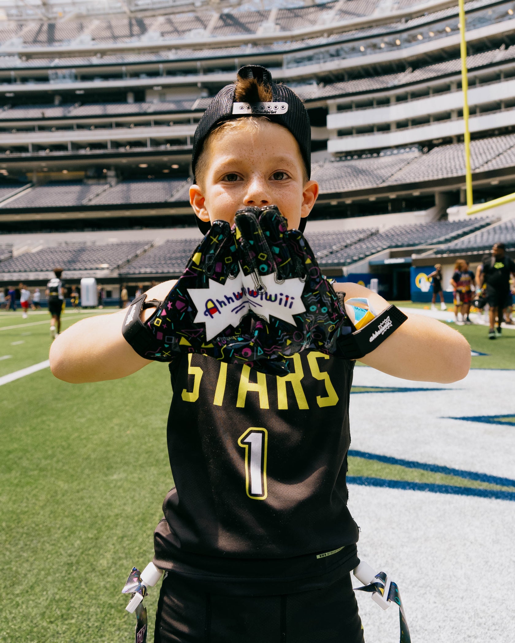 YOUTH BLACK AHHWIWIII GLOVES – AJ Greene